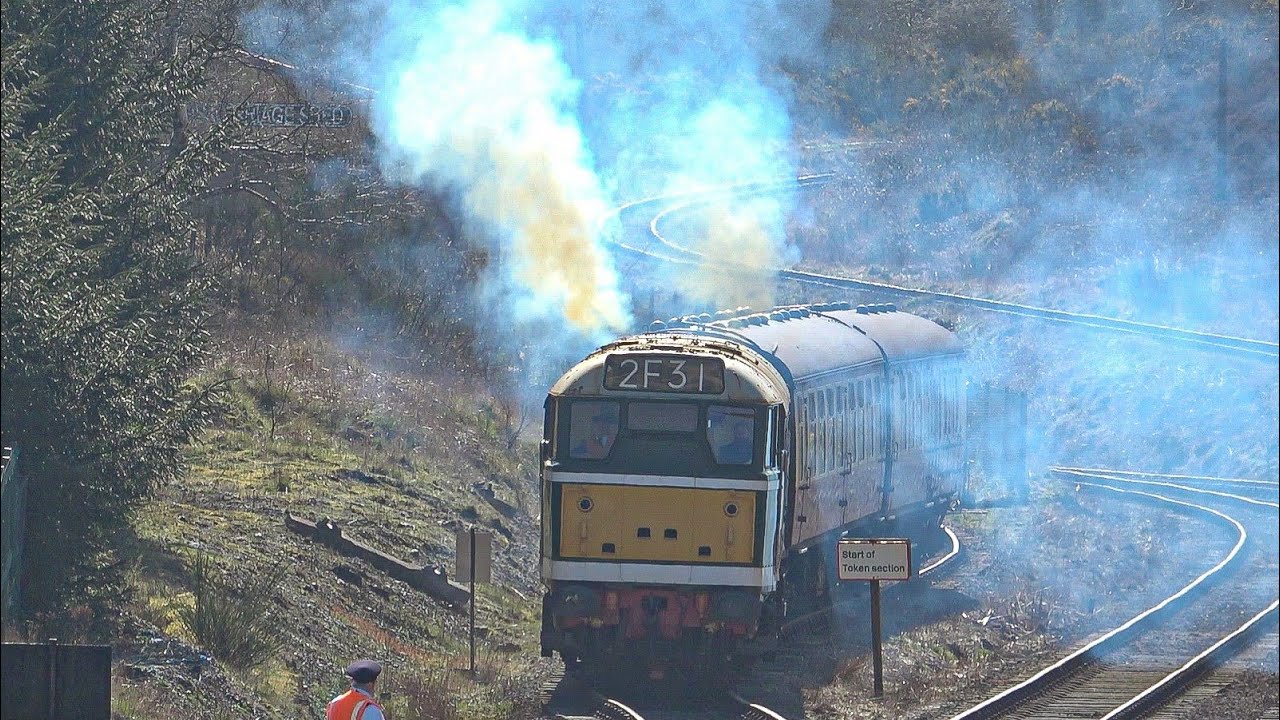 Lots of Thrash at The Pontypool & Blaenavon Railway Class 31 Diesel ...