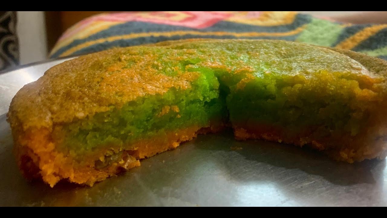 Eggless tri-colour cake in Kadhai without microwave - YouTube