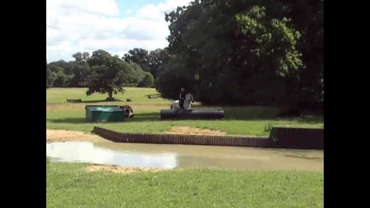 Ickworth park cross country schooling 4th August - YouTube