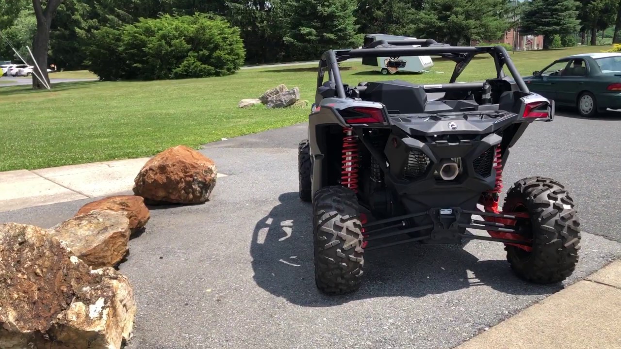 2020 Can-Am® Maverick™ X3 Turbo Hyper Silver & Can-Am Red Walk ARound ...