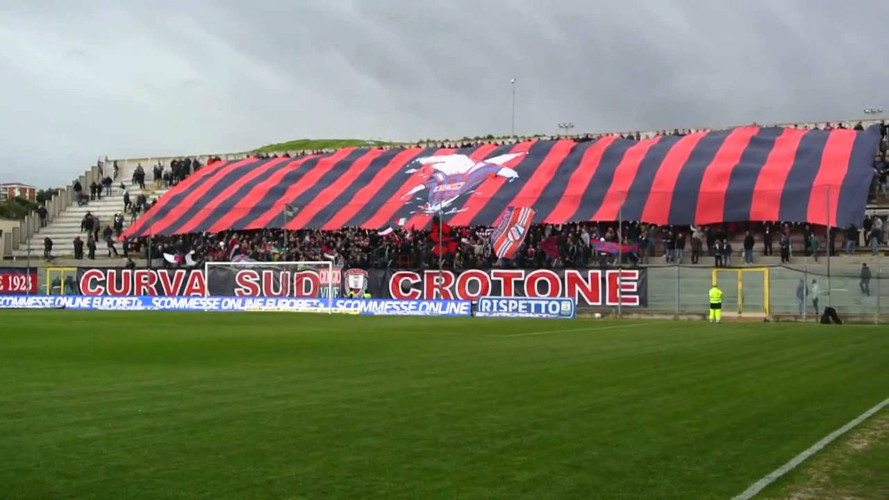 Inno Crotone Football Club - YouTube