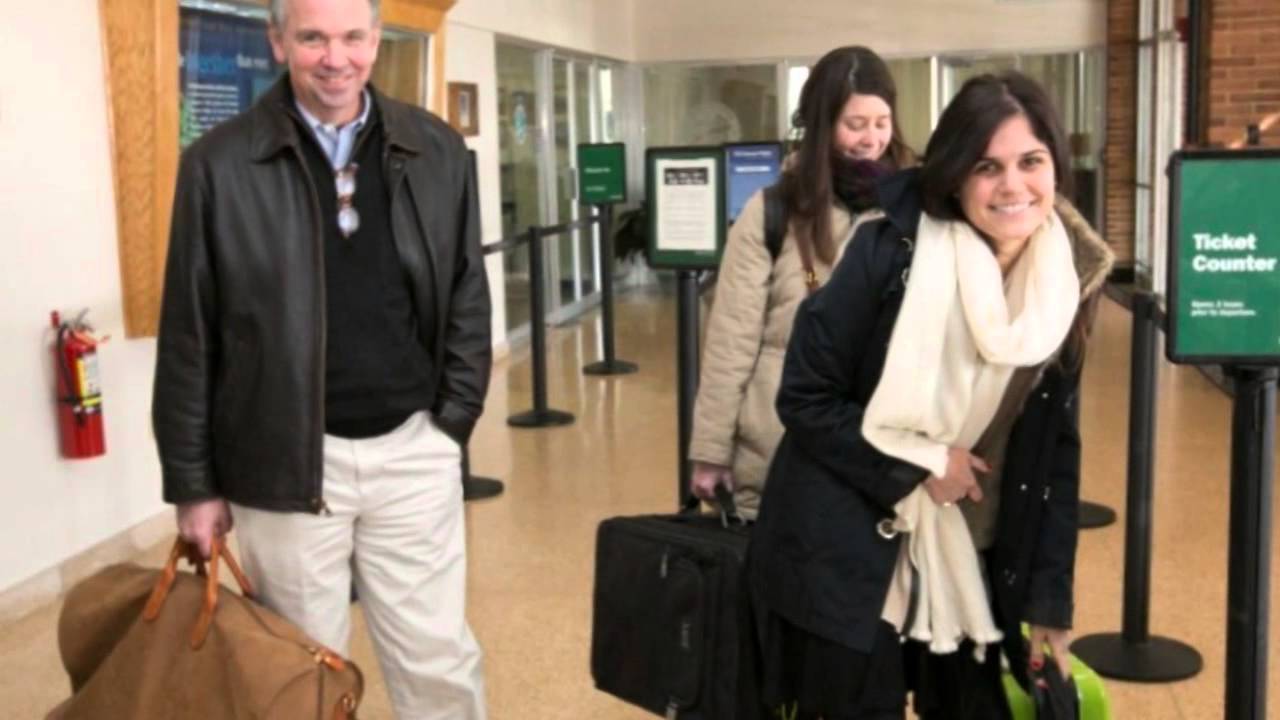 Experience Easy at Wilmington Airport ILG - YouTube