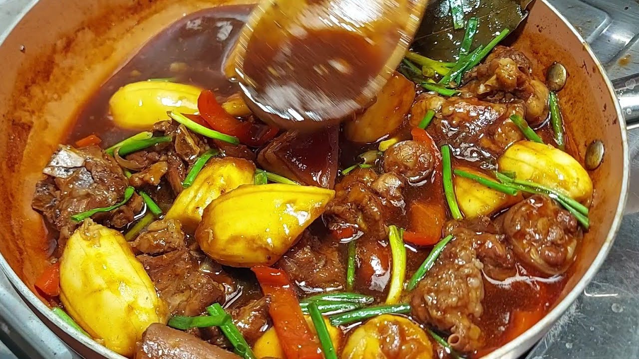 SWEET STYLE BRAISED PORK WITH SAGING NA SABA | Super Sarap - YouTube