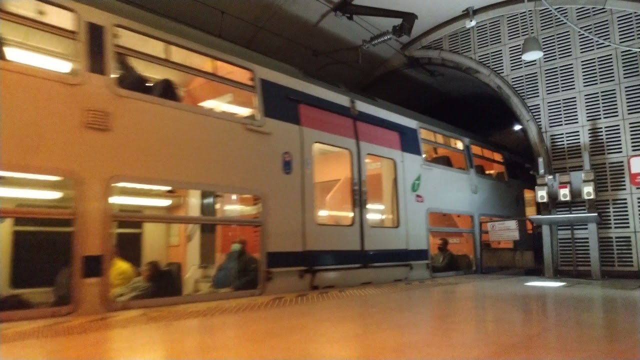 RER-E MI2N Z22500 EOLE IDF en gare de Magenta(Gare-Du-Nord) - YouTube