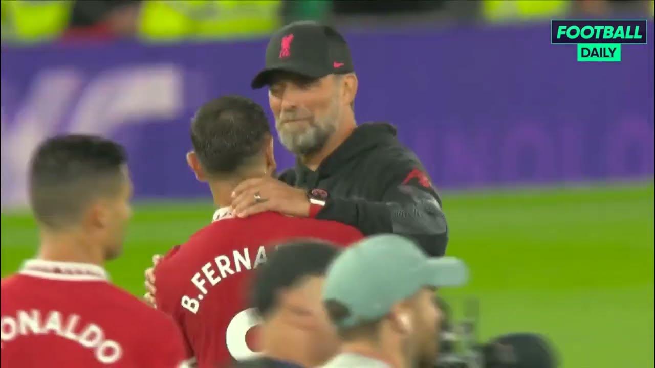 لقطة يورجن كلوب و برونو فيرنانديز بعد نهاية مباراة مانشستر يونايتد