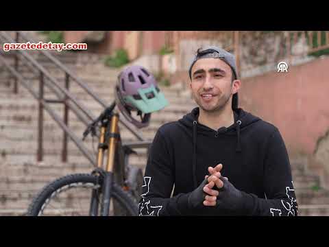 Adrenalin tutkunu genç şehir merdivenlerini bisiklet pistine çevirdi