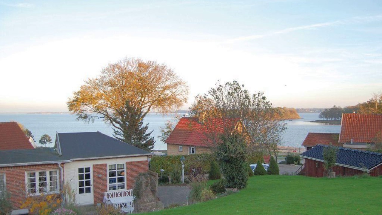 Holiday home Kruså with Patio 318 - Hotel in Kruså, Denmark - YouTube