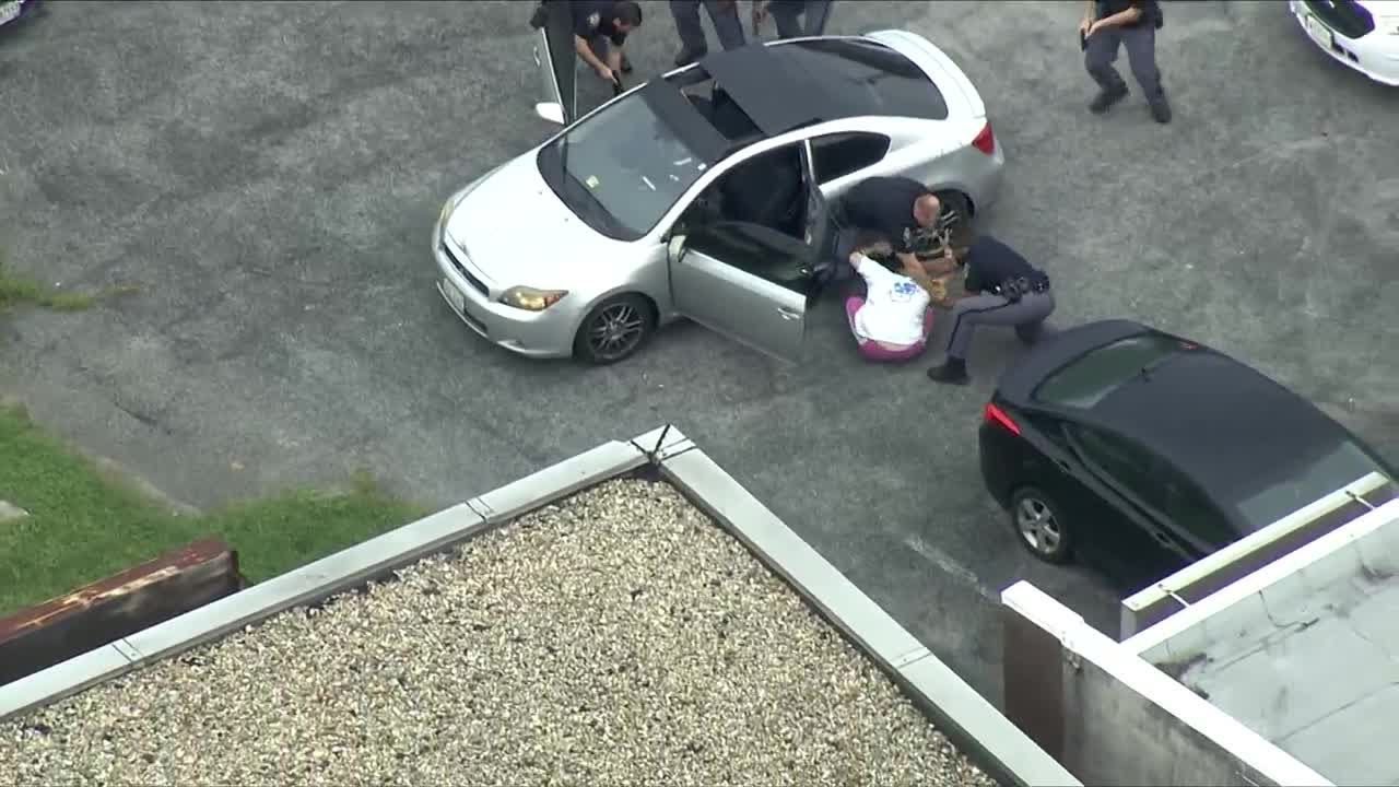 Raw video: Police pursuit ends, 2 suspects apprehended - YouTube