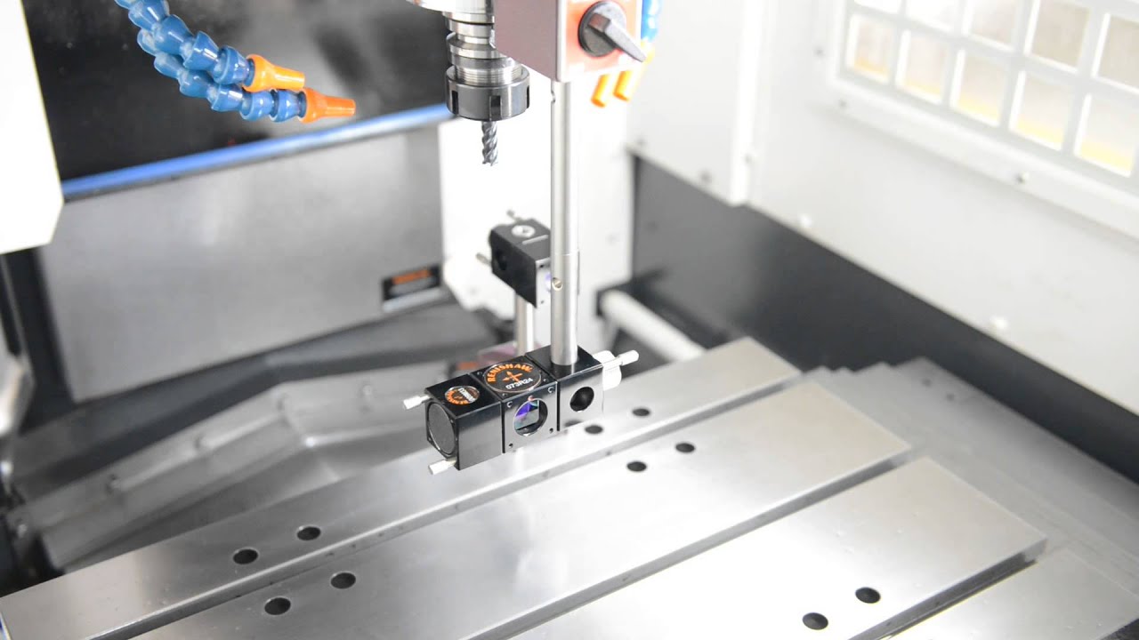 SYIL T3 Series CNC Tapping Center by Laser compensation - YouTube