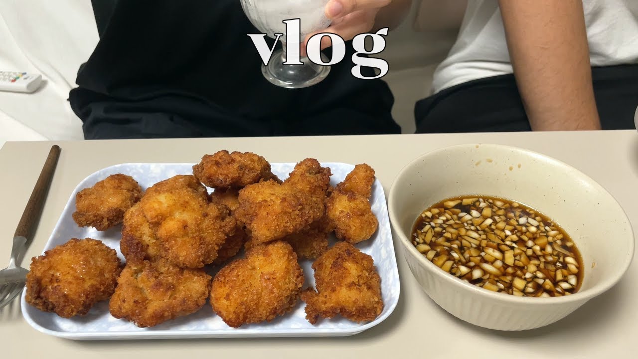Vlog 자취생 브이로그ㅣ남자친구와 맛있는 음식 만들어 먹는 일상 마늘치킨 과카몰리 고추장삼겹살 소고기 볶음우동 떡만둣국 뽀로로 케이크 Youtube
