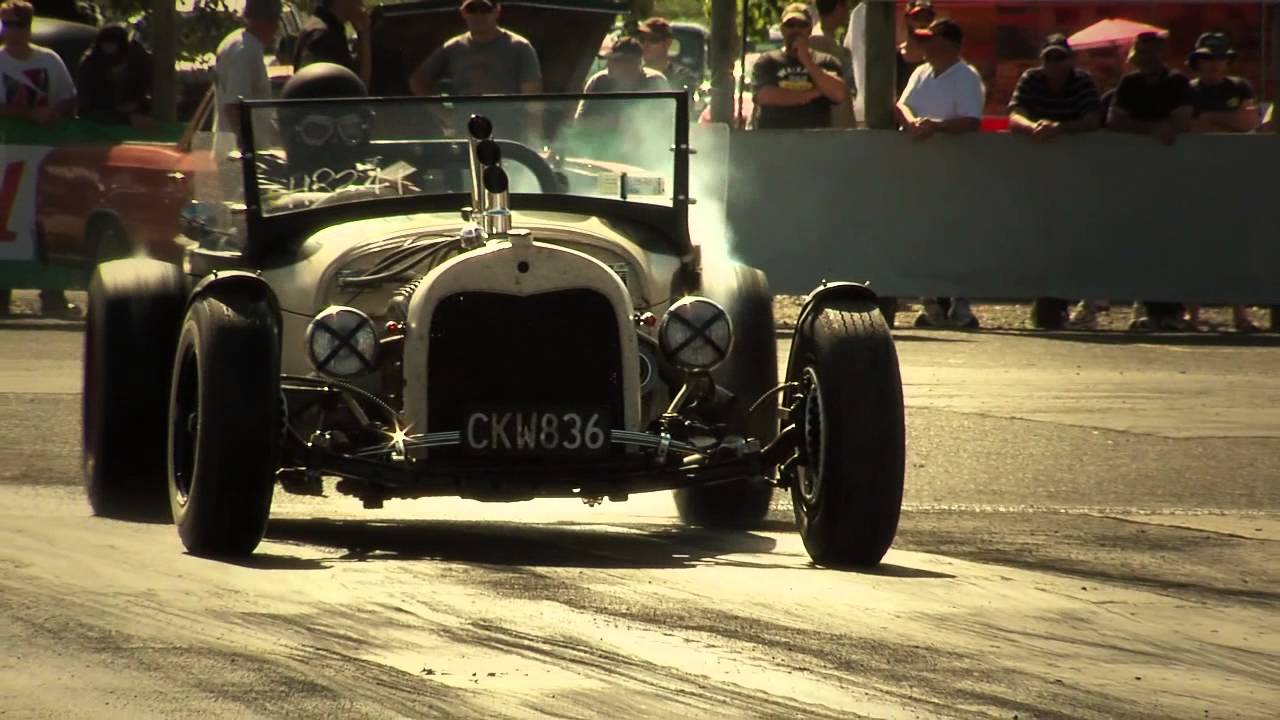 Hot Rod Revue: Nostalgia Drags HD - YouTube