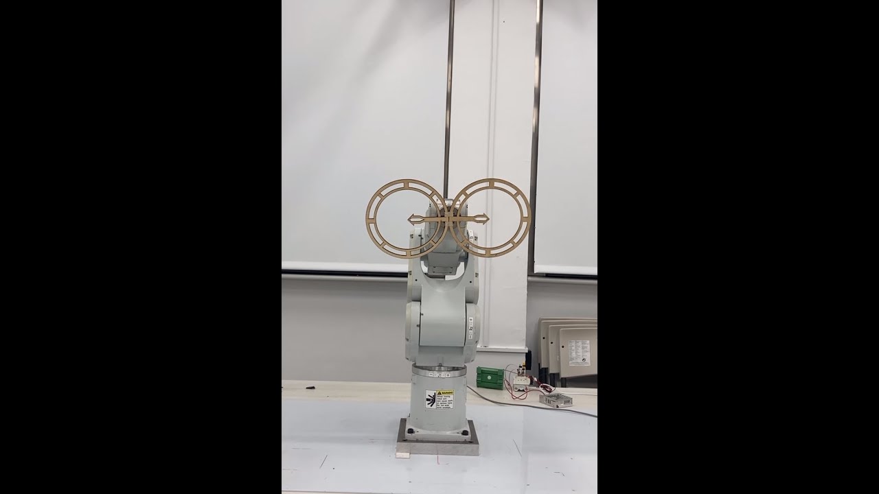 Eight Ring performance by EPSON robot - YouTube