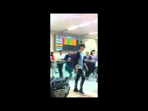 小熊 - Homin at Kimpo Airport (From Tokyo) -  mp4