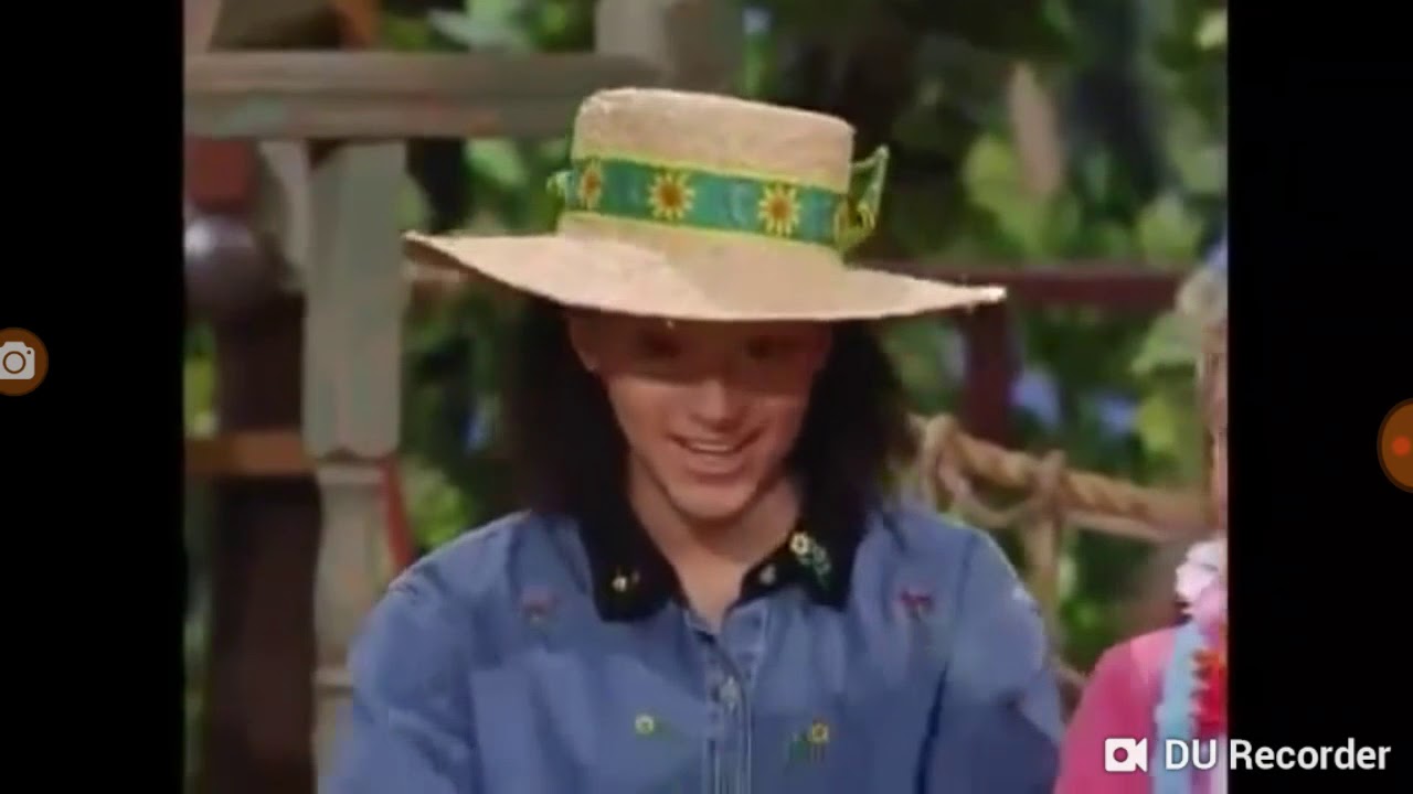 Barney's Super Singing Circus Part 1 (Speedy) - YouTube