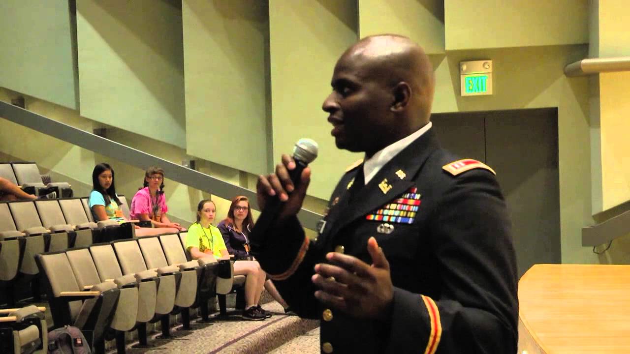 Leadership Lessons from the Army - YouTube
