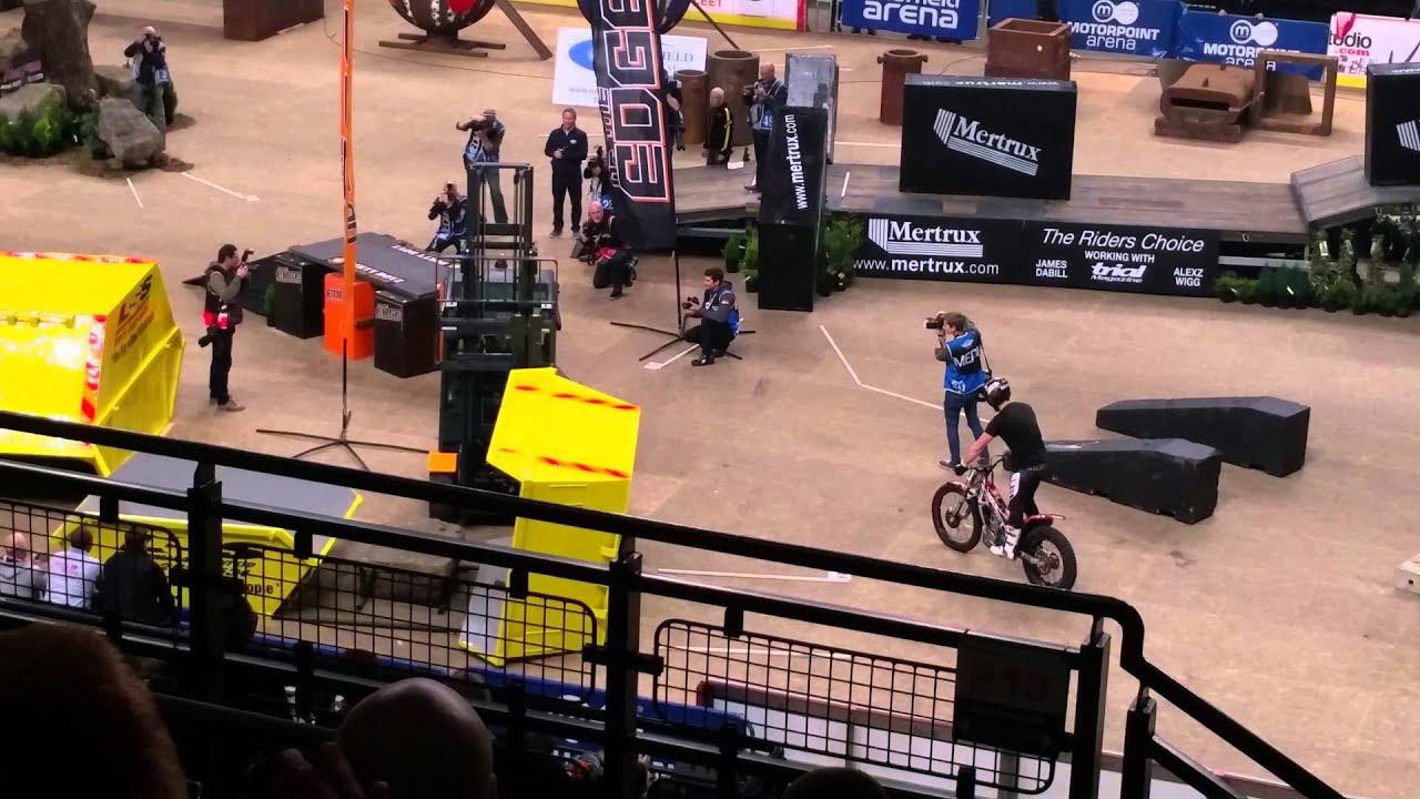World Indoor Trials Championship 2015 - Backflip! - YouTube