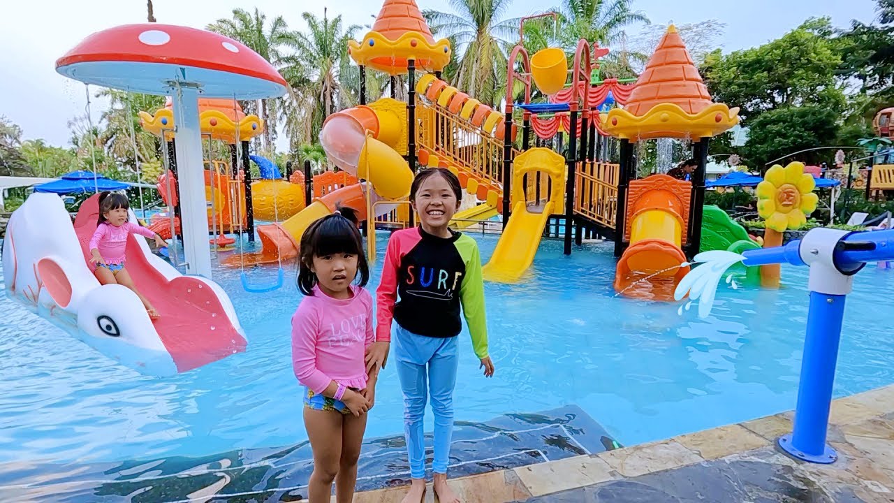 Berenang dan Main air di Club Bunga , Senang Sekali - YouTube