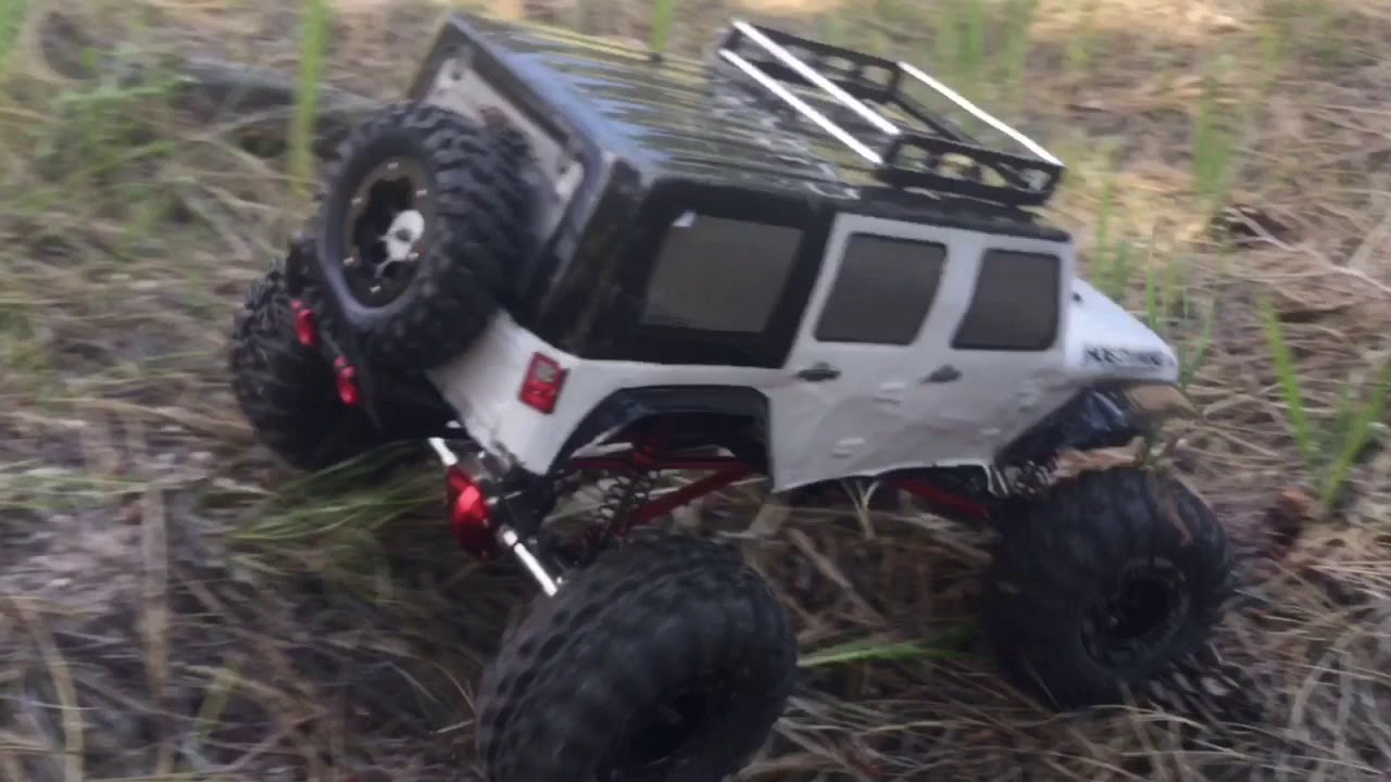 Axial SCX10 Build # 1 ( Second Crawl ) - YouTube