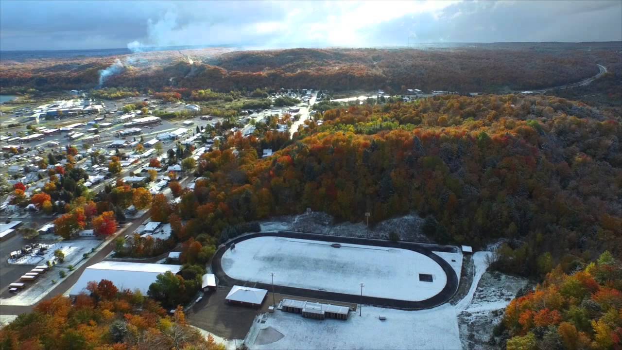 Munising's First Snow - 10/17/15 - YouTube