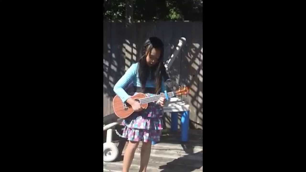 Do You Want to Build a Snowman - Live Ukulele Cover - YouTube