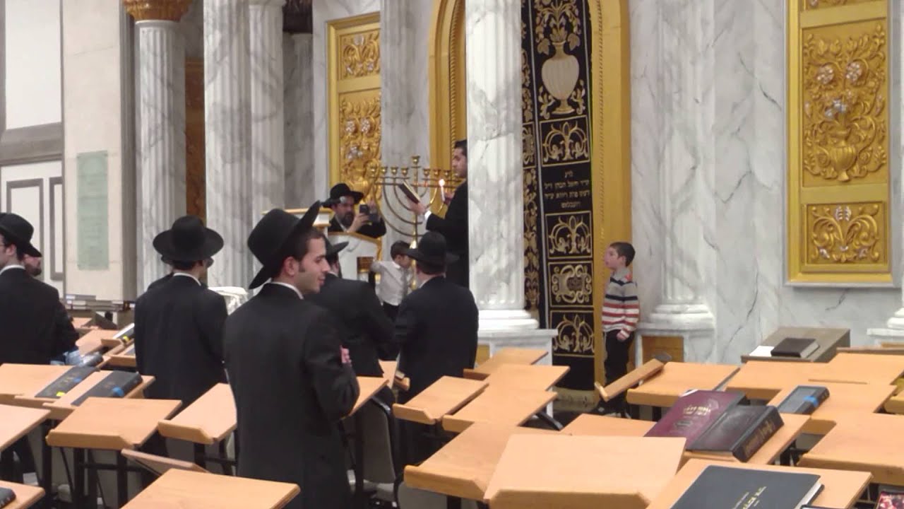 Lighting the large shul Menorah in BMG - YouTube