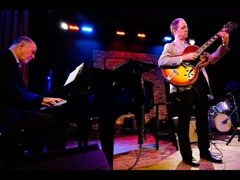 Andy Brown and Jeremy Kahn Play "Jitterbug Waltz" at Andy's Jazz Club ...