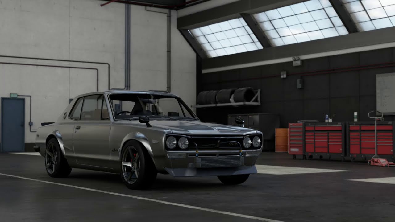 1st Generation Nissan GTR VS 2nd Generation Nissan GTR - YouTube