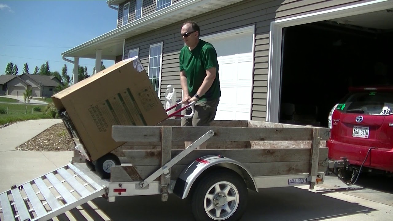 hauling a trailer with a prius V - YouTube
