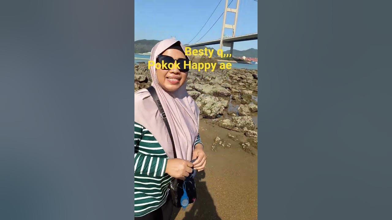 PANTAI MAWAN - YouTube