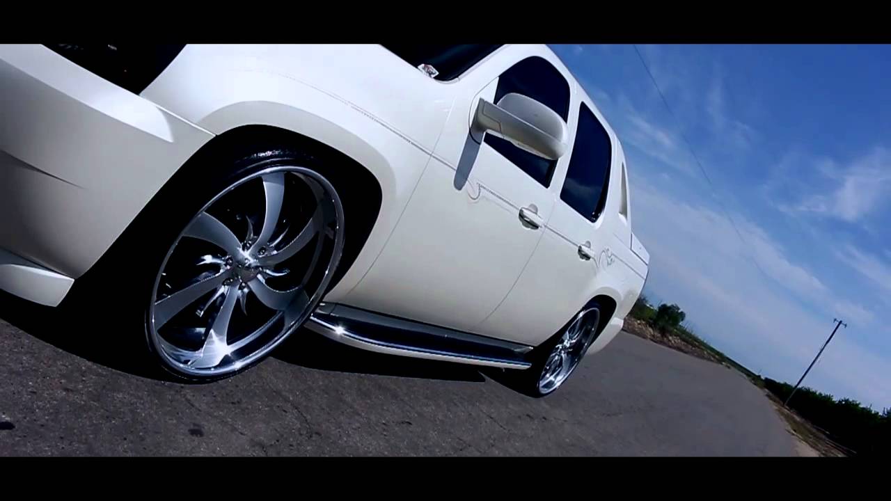 Parlier's Finest Custom Chevy Avalanche - YouTube