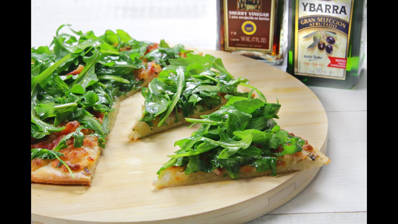 Pizza blanca de rúcula - YouTube