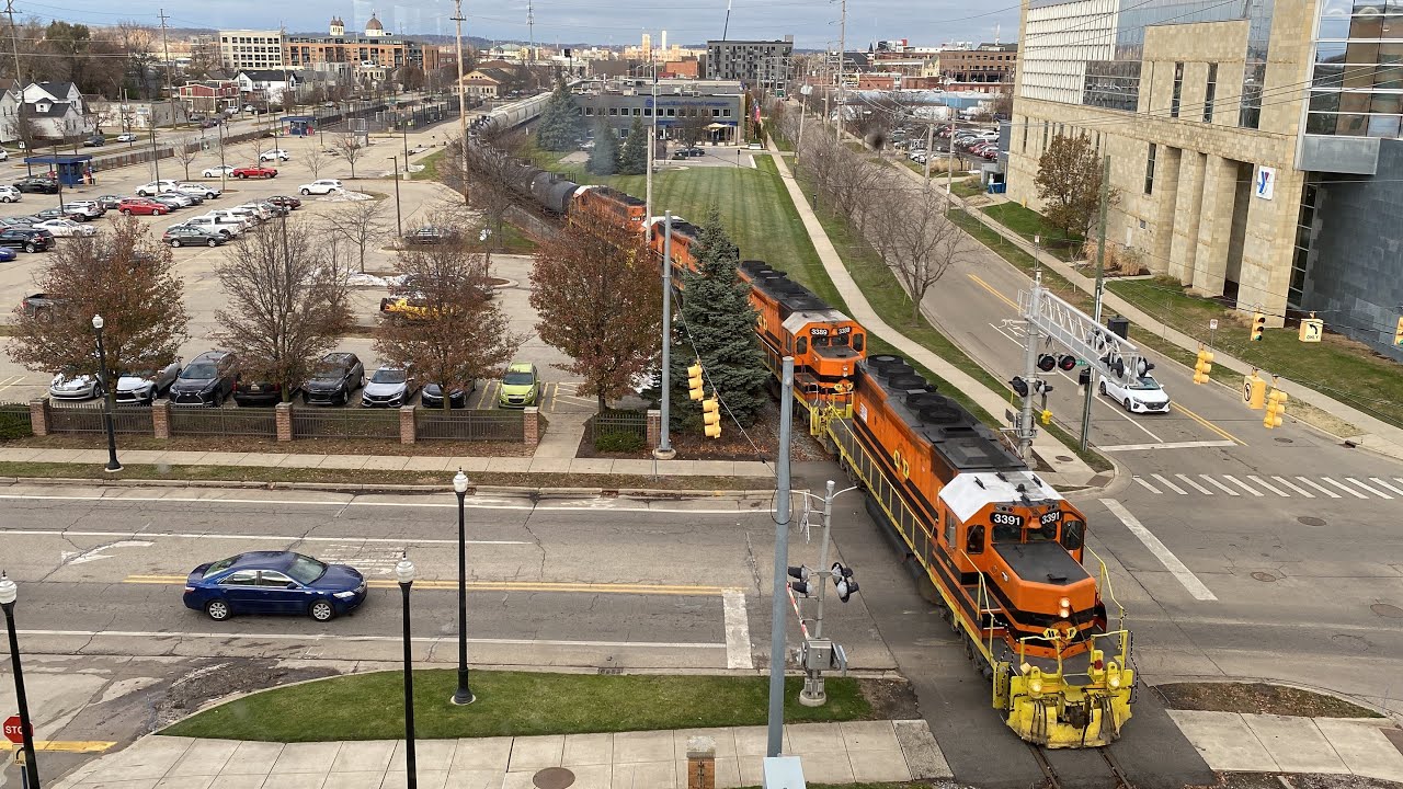 MQT #3391 with Z151 SB Takes Over the City 11/28/22 - YouTube