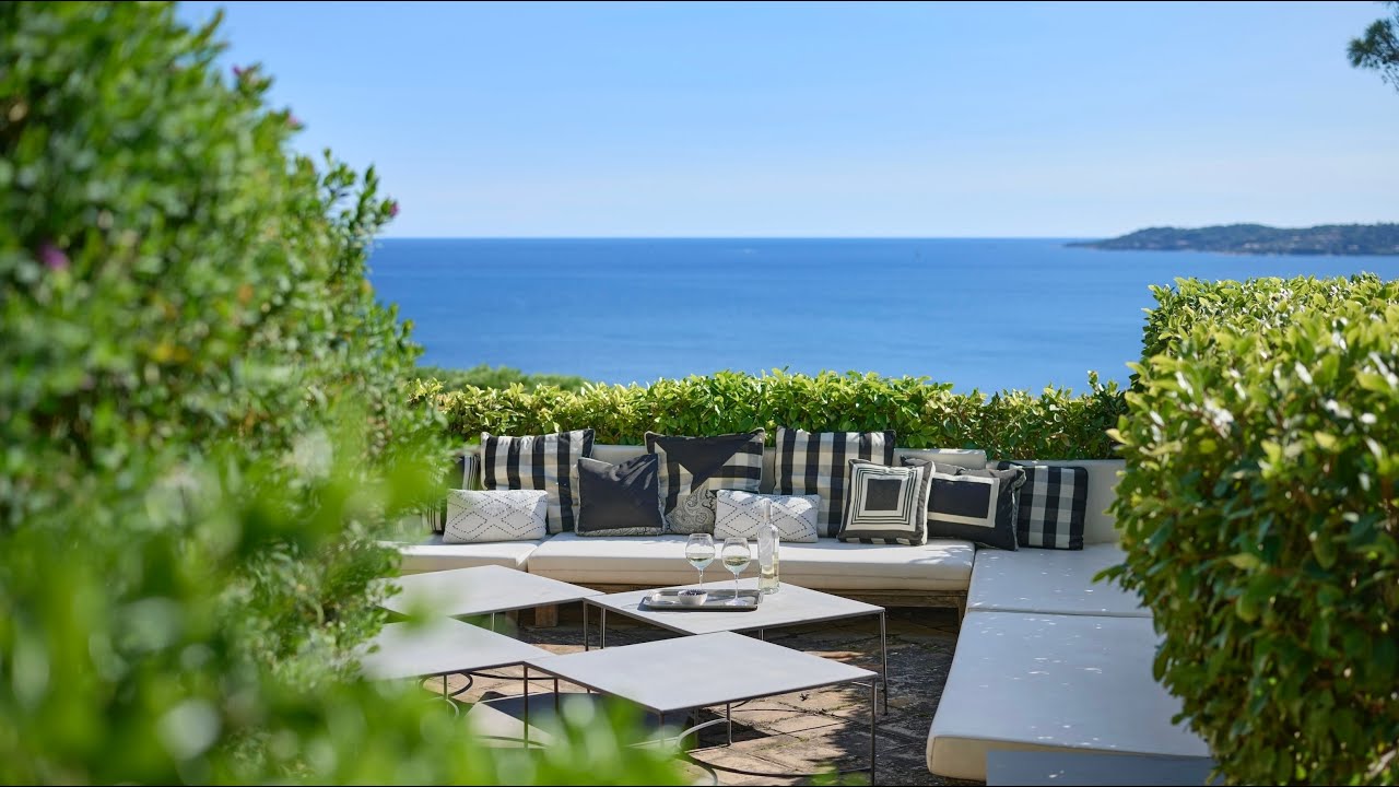 Provencal house with breathtaking sea view - YouTube