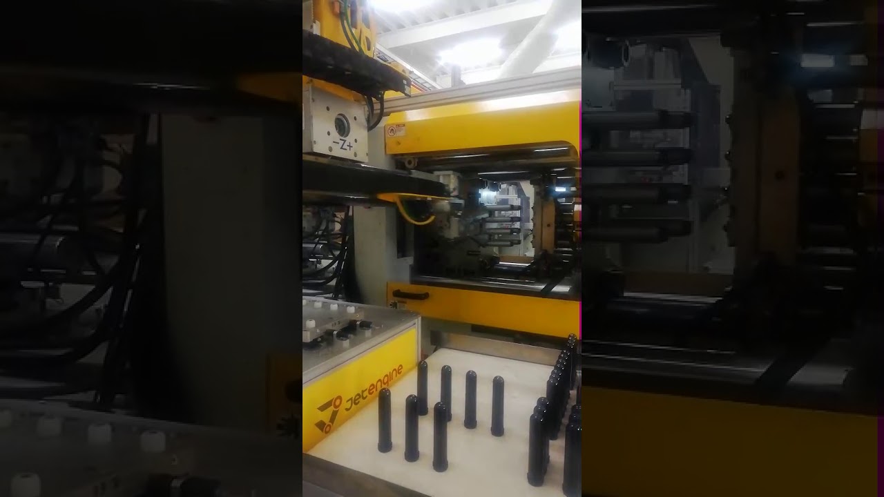 gate of preform cutting (瓶胚取出＋瓶胚剪尾 ) - YouTube