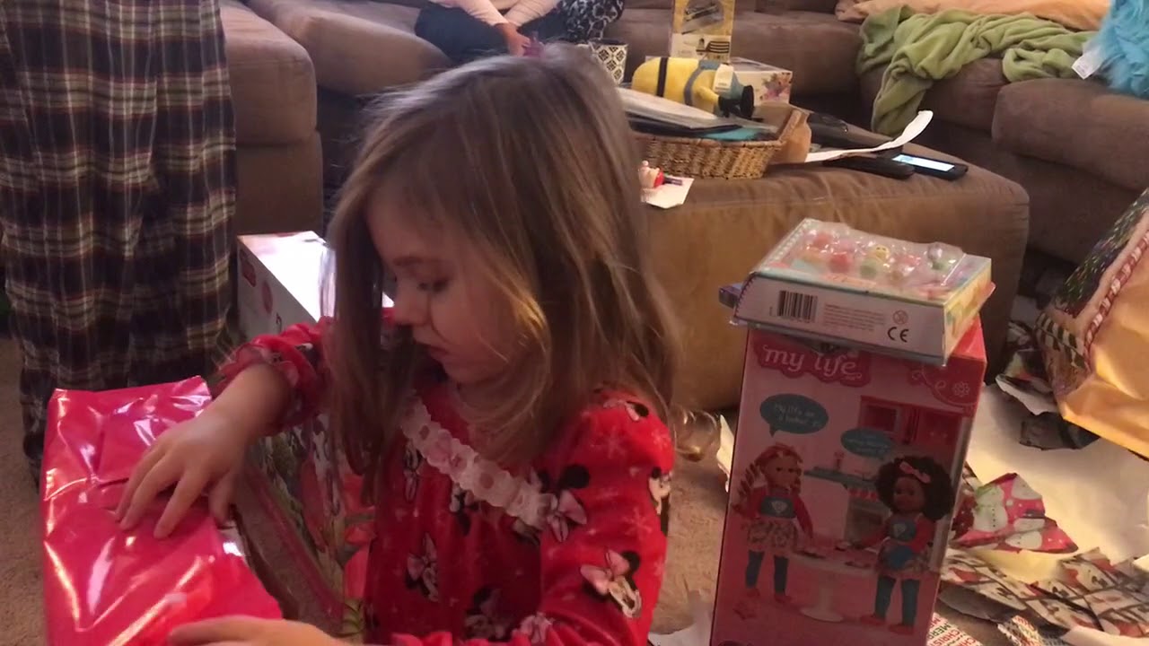 Christmas presents 12.24.17 Avy Lillie Jackson Jeremy Grigsby - YouTube