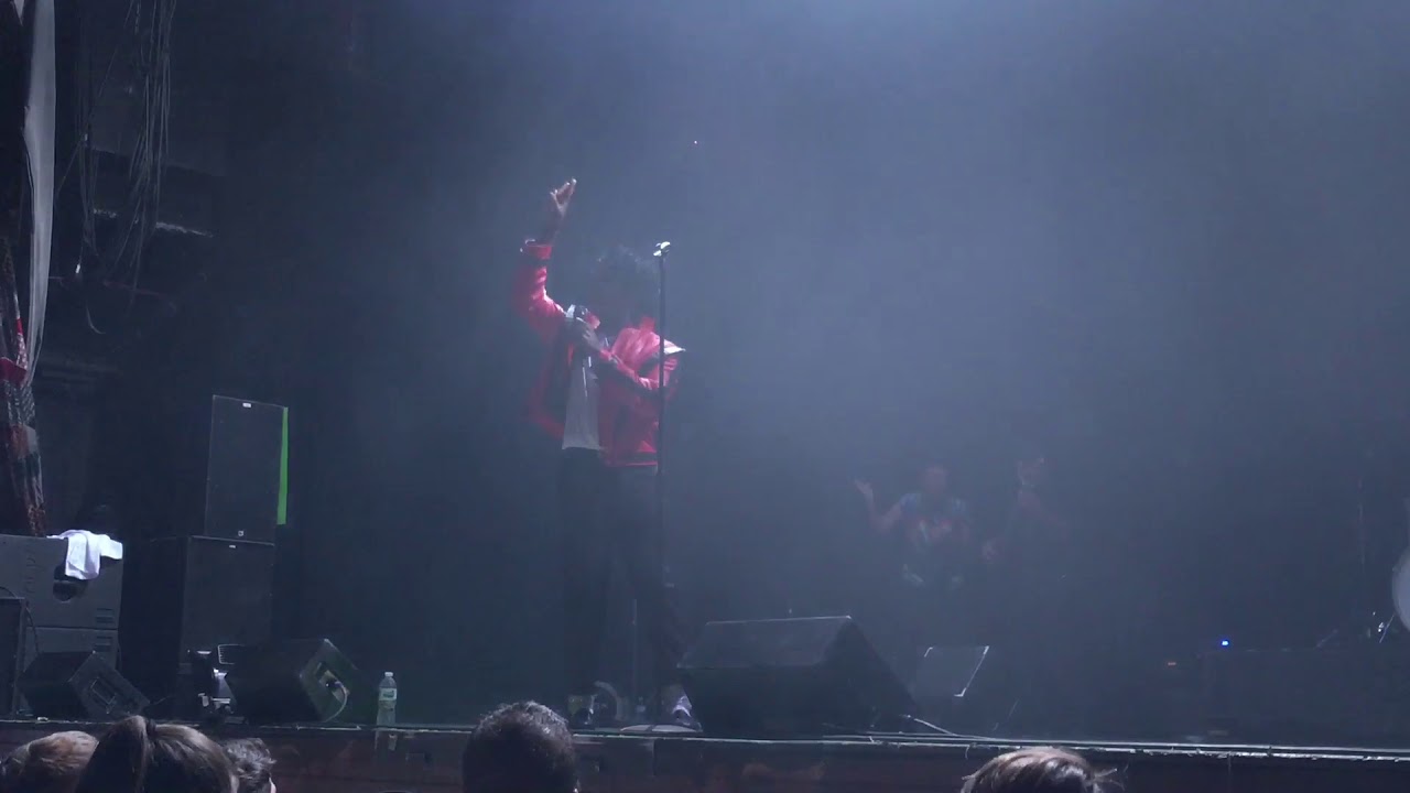 Thriller - F. Danny Ware Michael Jackson Tribute Band - YouTube