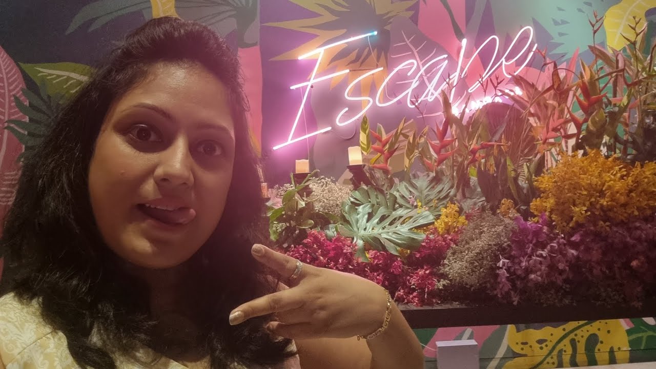Escape Lounge Rooftop | EmQuartier | Sukhumvit | Bangkok - YouTube