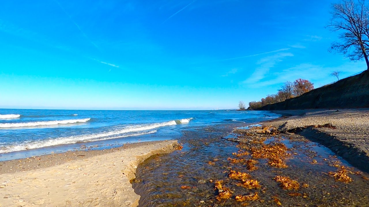 Majestic Fall Waves on Lake Erie | Autumn Shoreline Vibes - YouTube