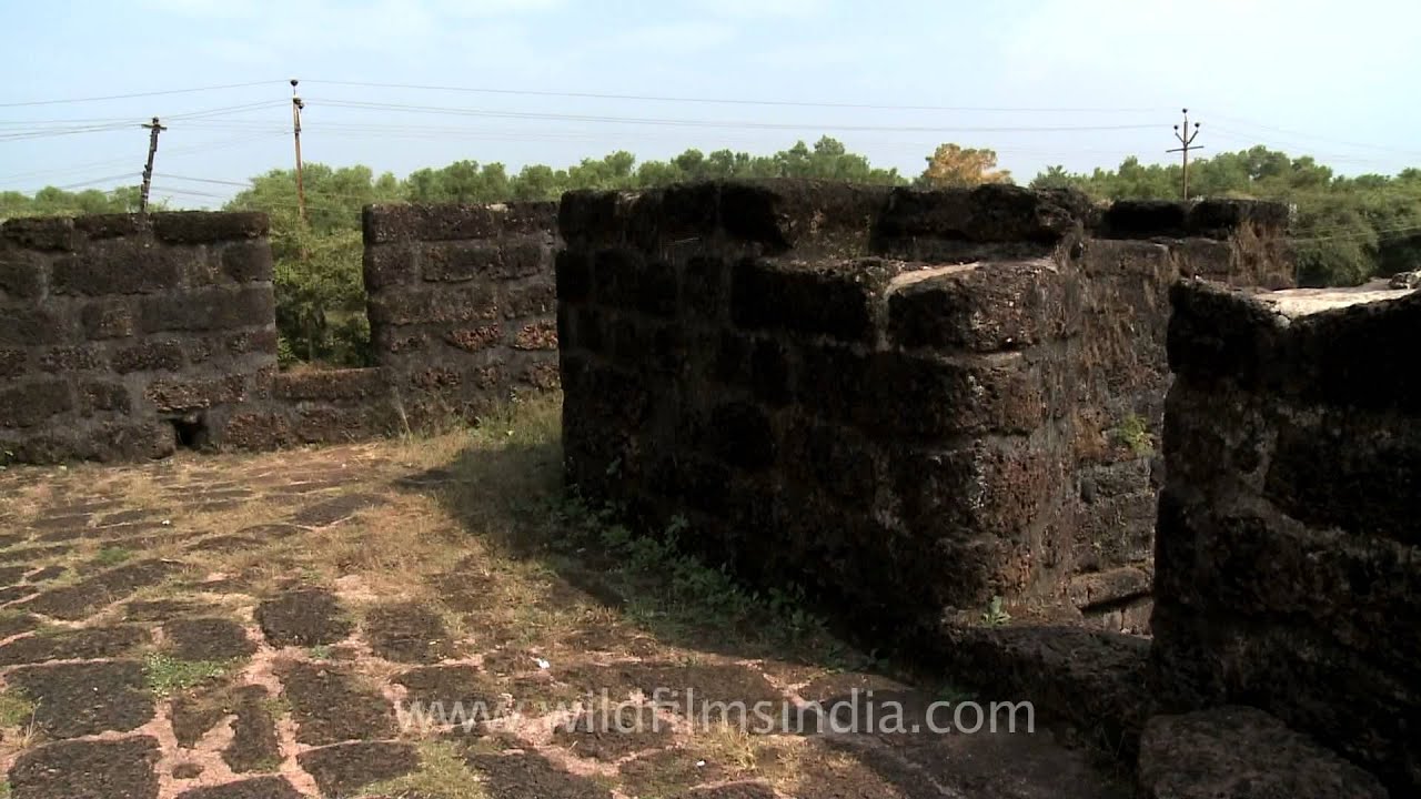 Panorama of Fort Aguada and its lighthouse, Goa - YouTube