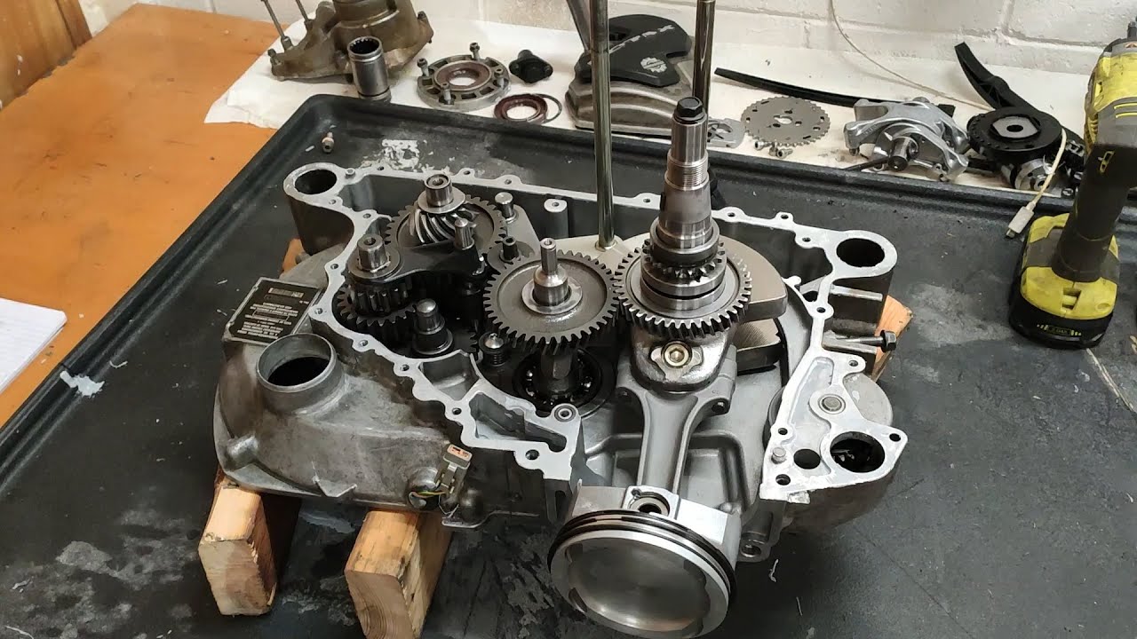 2004 Quest Max 650 engine rebuild part 1 - YouTube