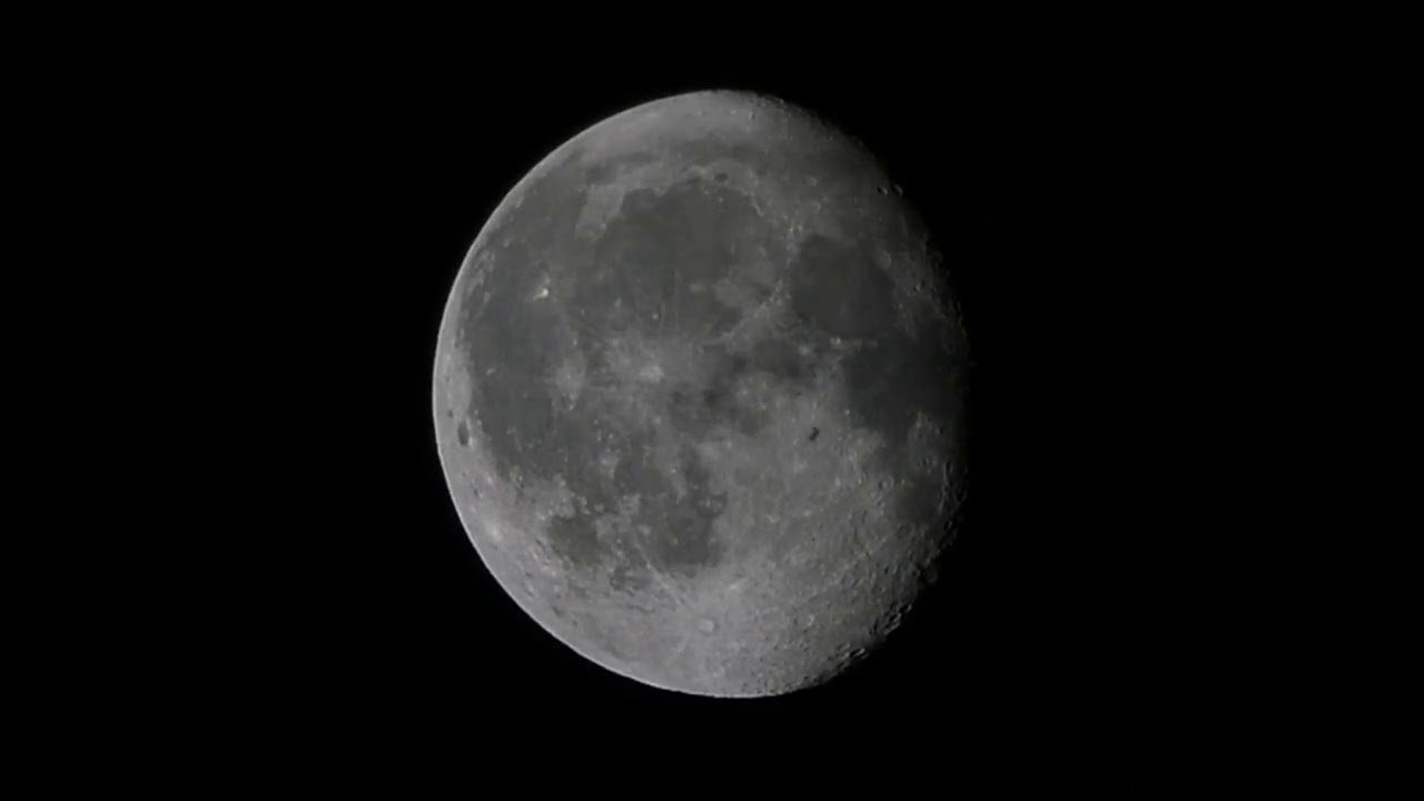 Unidentified flying object under the moonlight. - YouTube