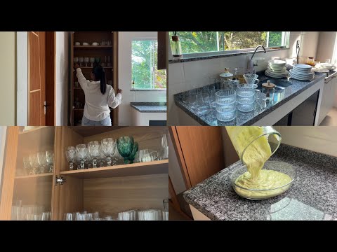 tour e organização da cristaleira, plantas novas & fiz mousse de abacate 