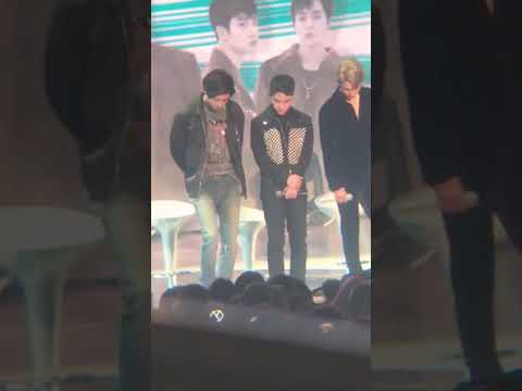 Chanyeol trying to learn kyungsoo's Tap Dance