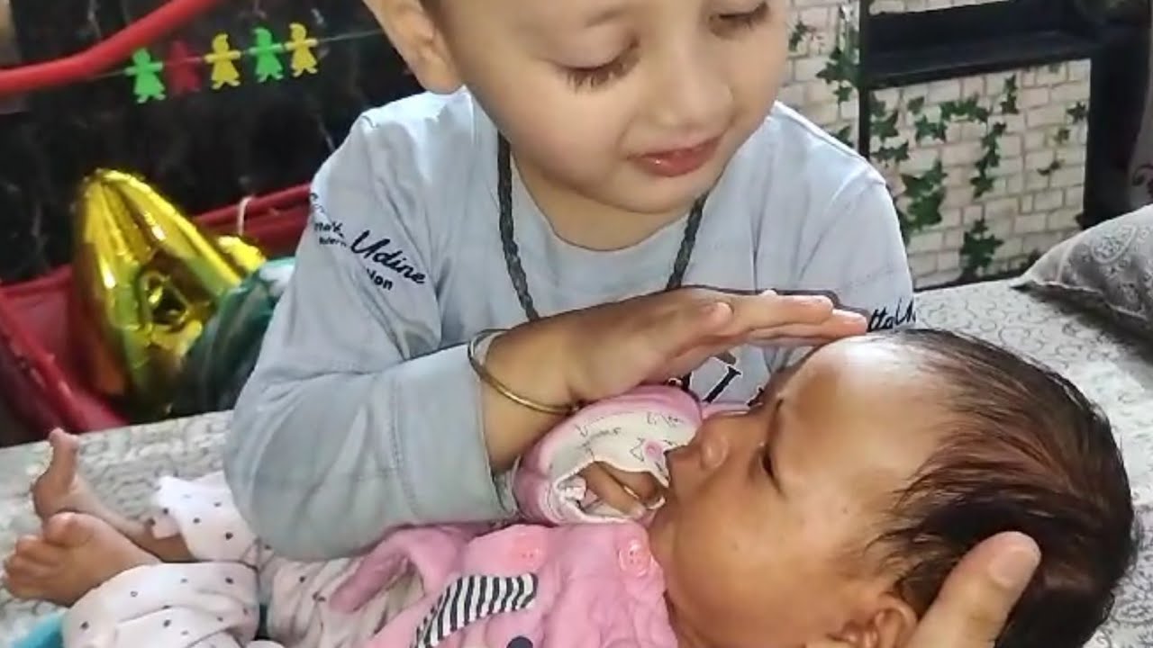 Bhai bahan ka pyar (or do majedar recipe banai) - YouTube