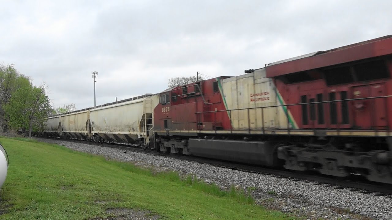 CP 8901 & 8876 Olympics Unit, New Albin, IA 5/4/24 - YouTube