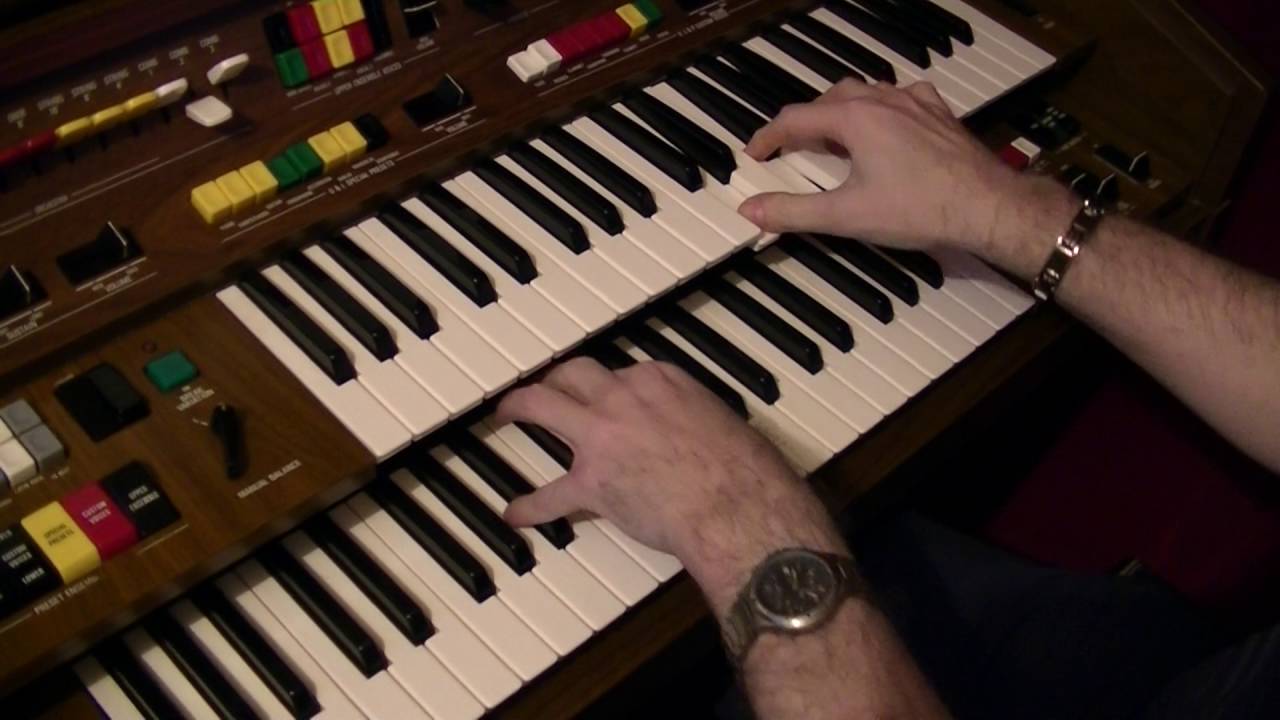 Fascination - Yamaha Electone C-605 - played by Darren Jones - YouTube