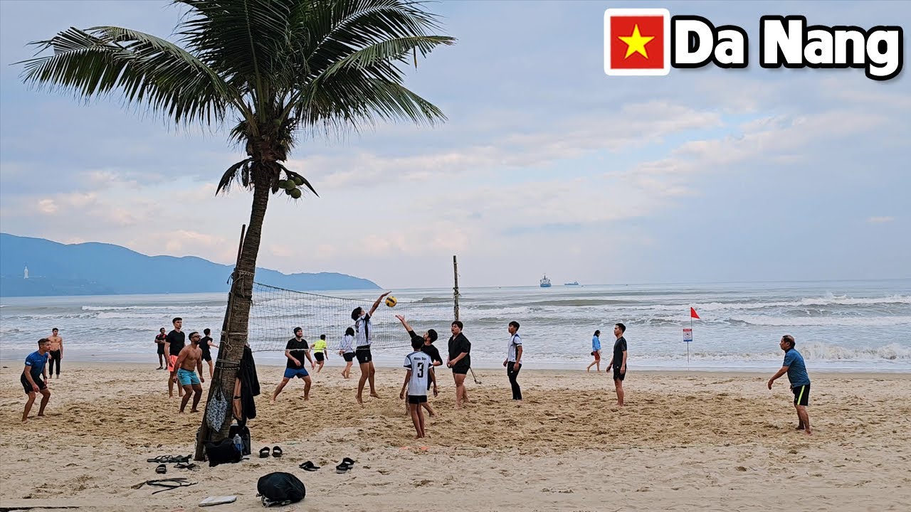 DA NANG VIETNAM - My Khe Beach Cold & Cloudy but Still Beautiful & Busy ...