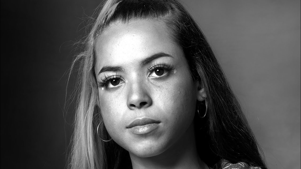 Borderline Personality Disorder Woman-Shawna - YouTube