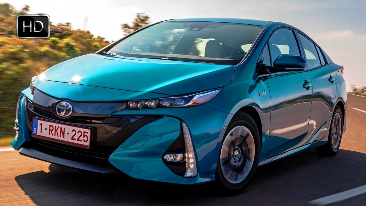 2017 Toyota Prius PHV Plug-In Hybrid EU Spec Design Overview & Driving ...
