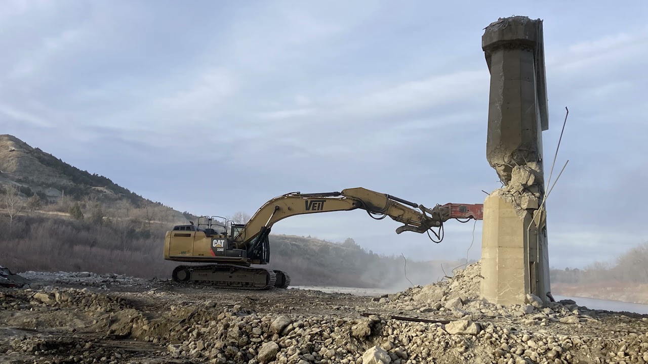 Demolition of Long X Bridge in North Dakota - YouTube